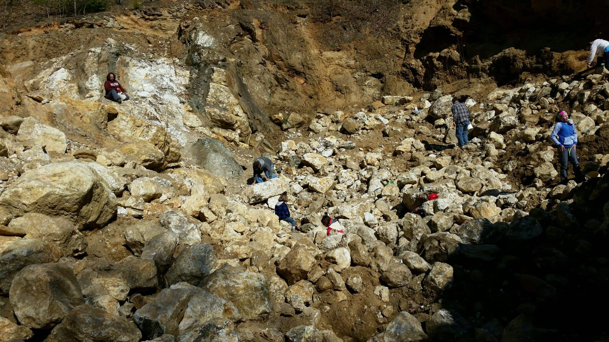 Mine Trips | Gemstone Mining | Flume Mining | Gem Mountain